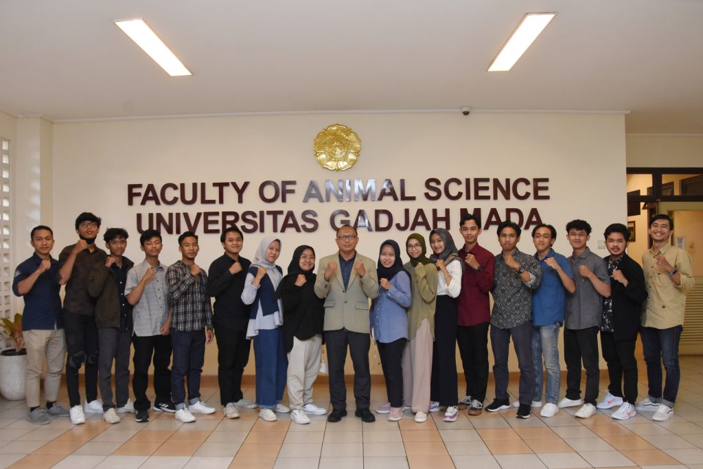Mahasiswa Fakultas Peternakan UGM Magang di PT Charoen Pokphand ... Mahasiswa Fakultas Peternakan UGM Magang di PT Charoen Pokphand ...