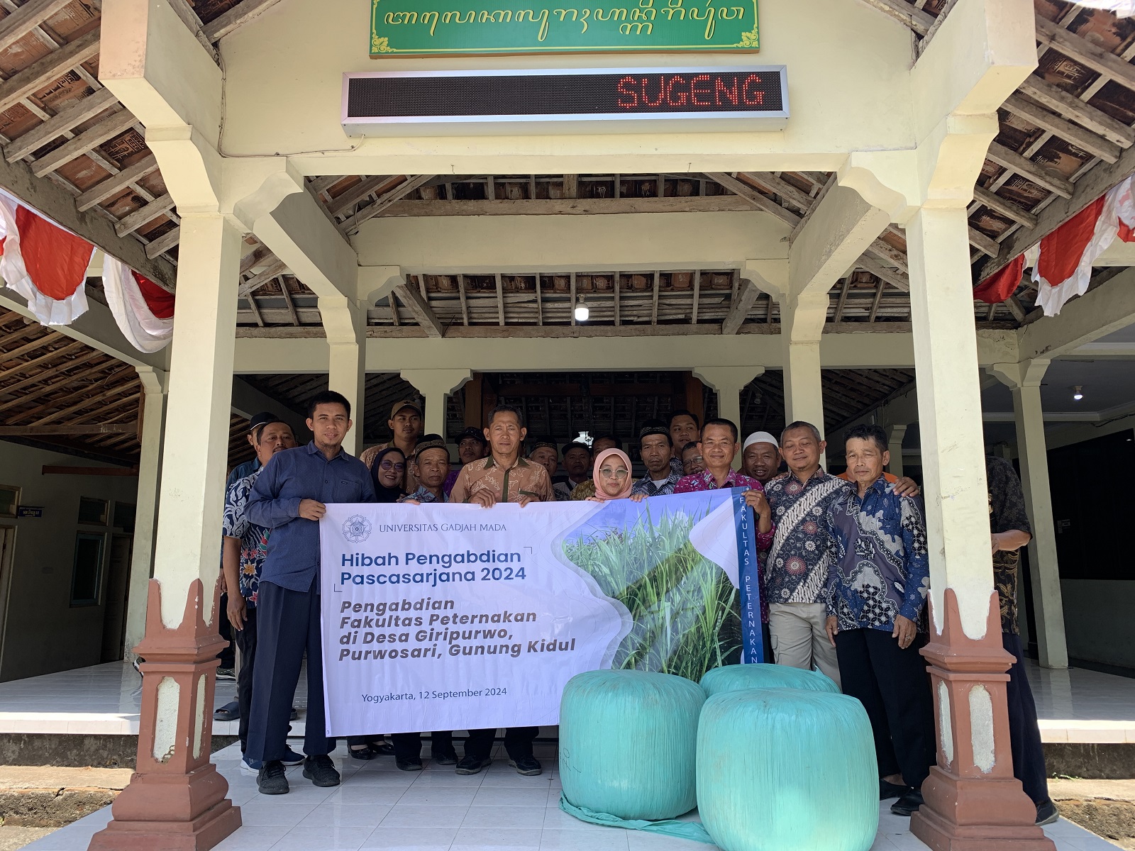 Fapet UGM Sediakan Pakan Ternak Berkualitas Lewat Tim Pengabdian ... Fapet UGM Sediakan Pakan Ternak Berkualitas Lewat Tim Pengabdian ...