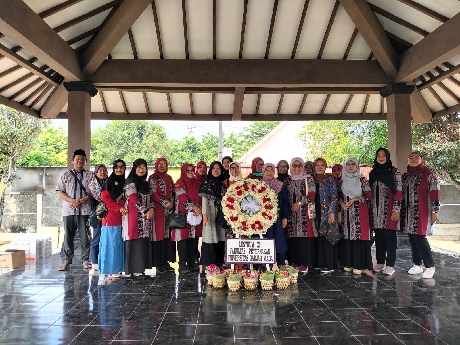 DWP Fapet UGM Ziarah ke Taman Makam Sawitsari – Fakultas Peternakan UGM