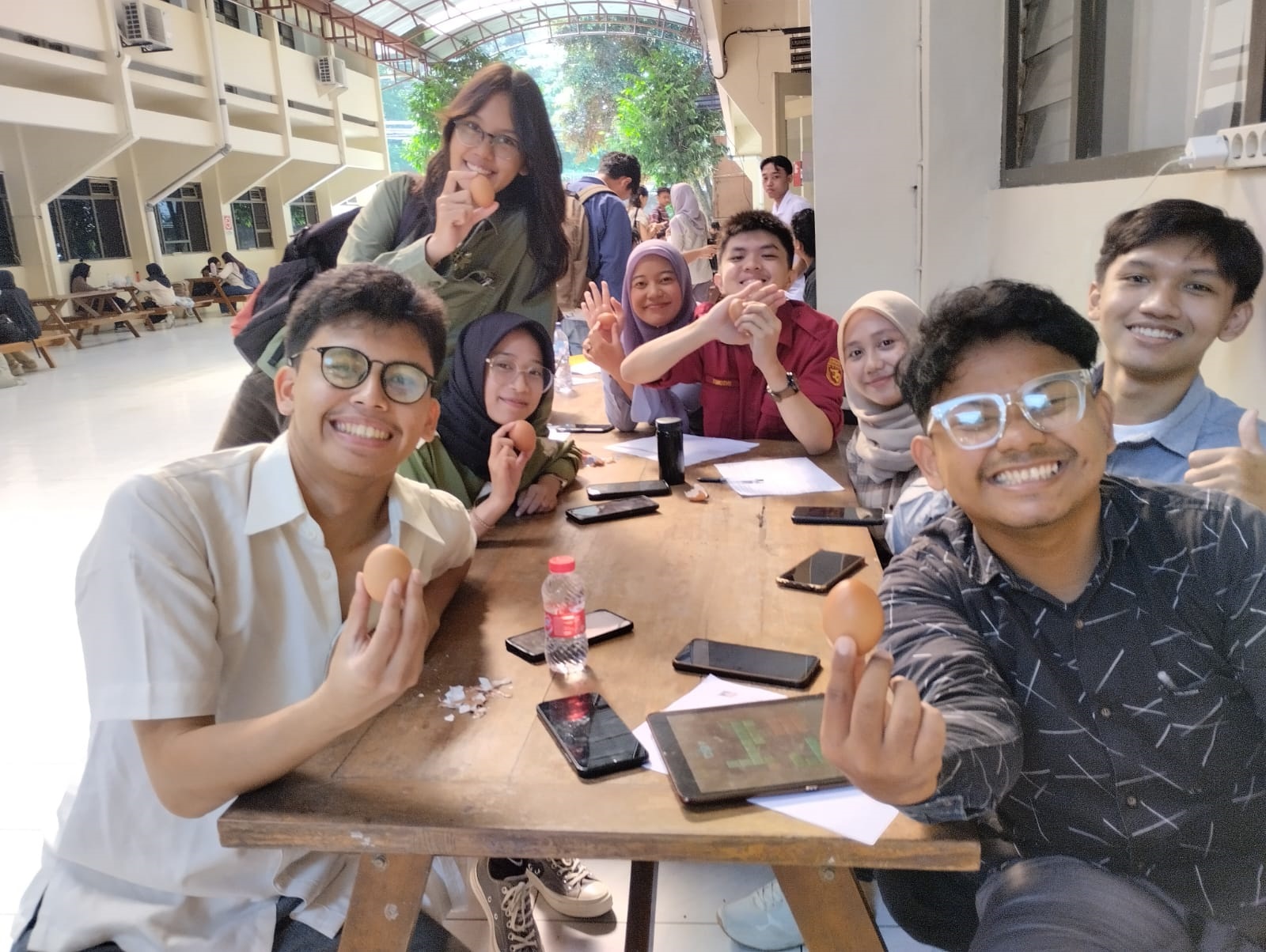Mahasiswa Fapet UGM Senang Mendapatkan Telur Gratis Saat Ikuti UTS ...